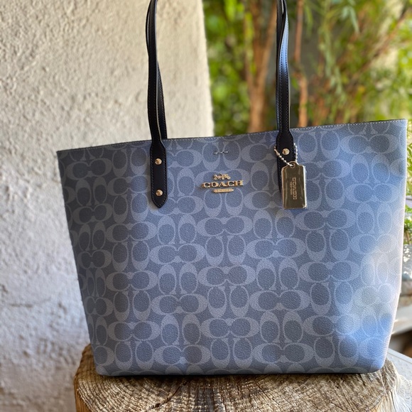 Coach | Bags | Coach Gallery Tote In Signature Canvas | Poshmark